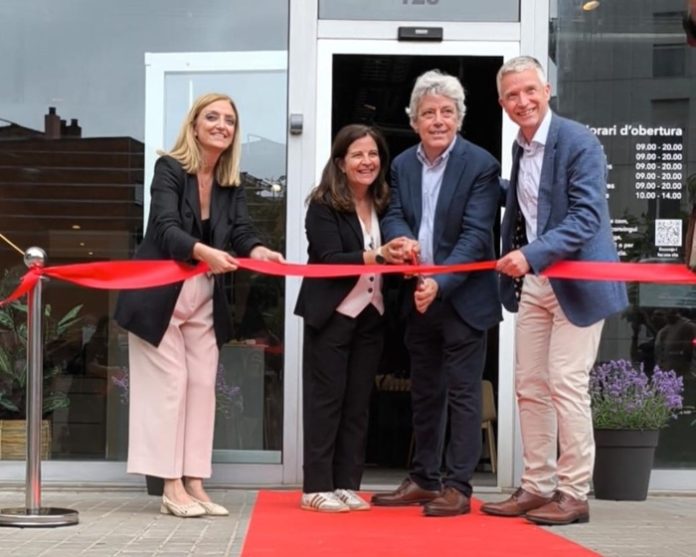 Kvik inaugura en Sabadell su cuarta tienda en Catalunya - Marrón y Blanco